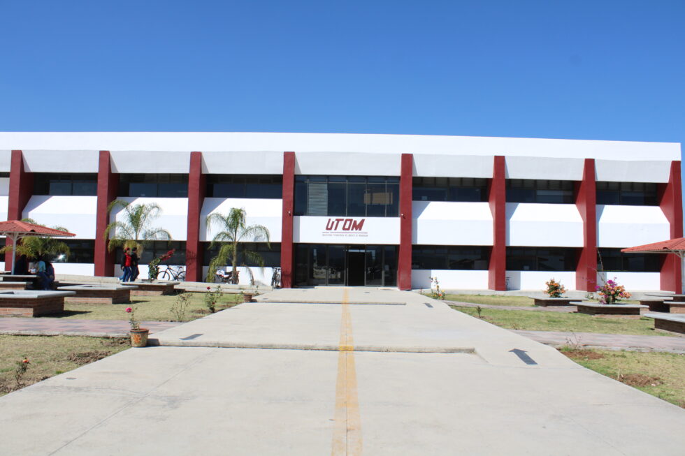 Reseña Histórica de la UTOM | Universidad Tecnológica del Oriente de ...